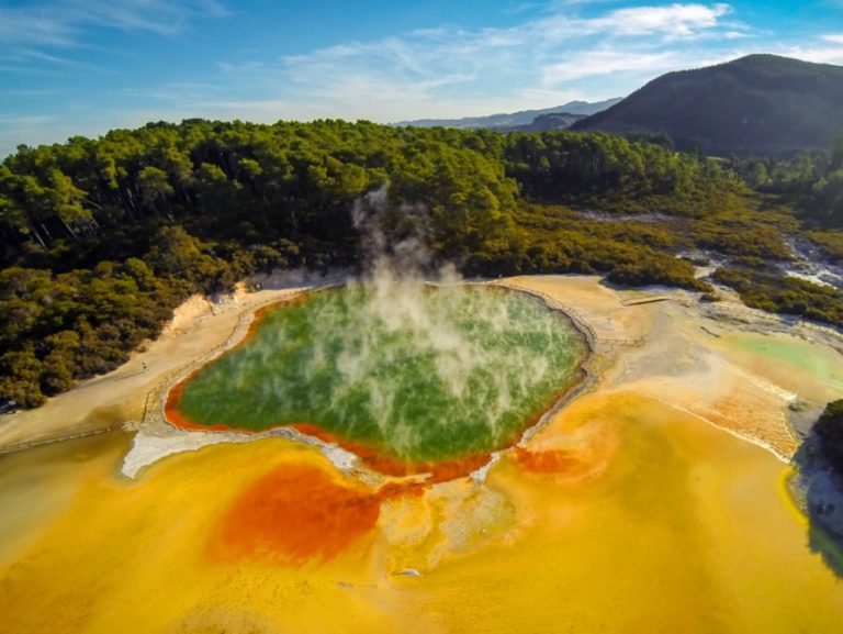 Wai-O-Tapu em Rotorua: O maior parque geotermal da Nova Zelândia
